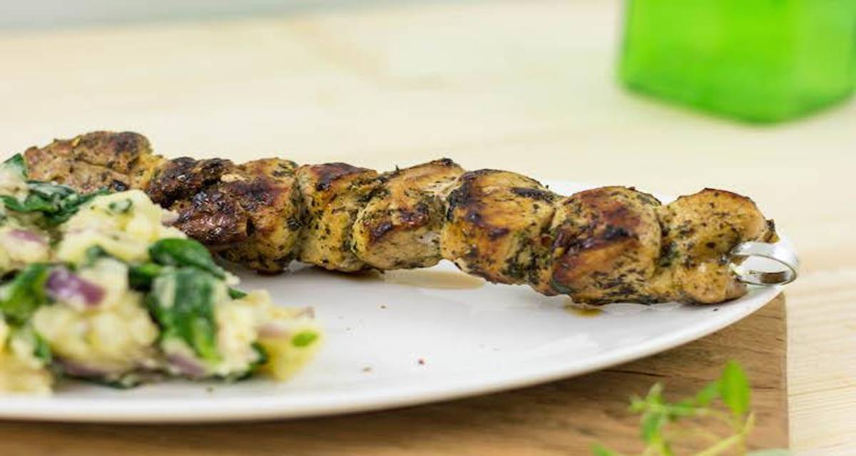 Lamsspies met lentestamppot van meiraap Recept | HelloFresh