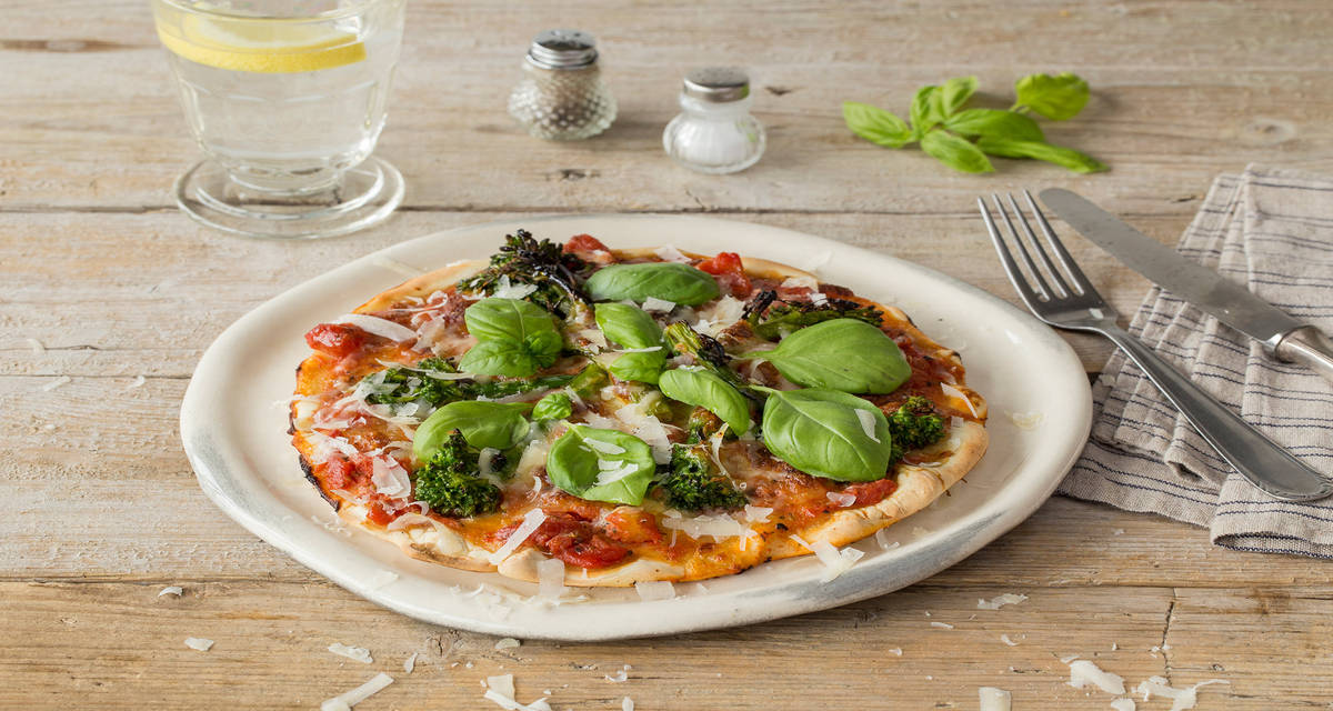 (Frying) Pan Pizza Recipe | HelloFresh