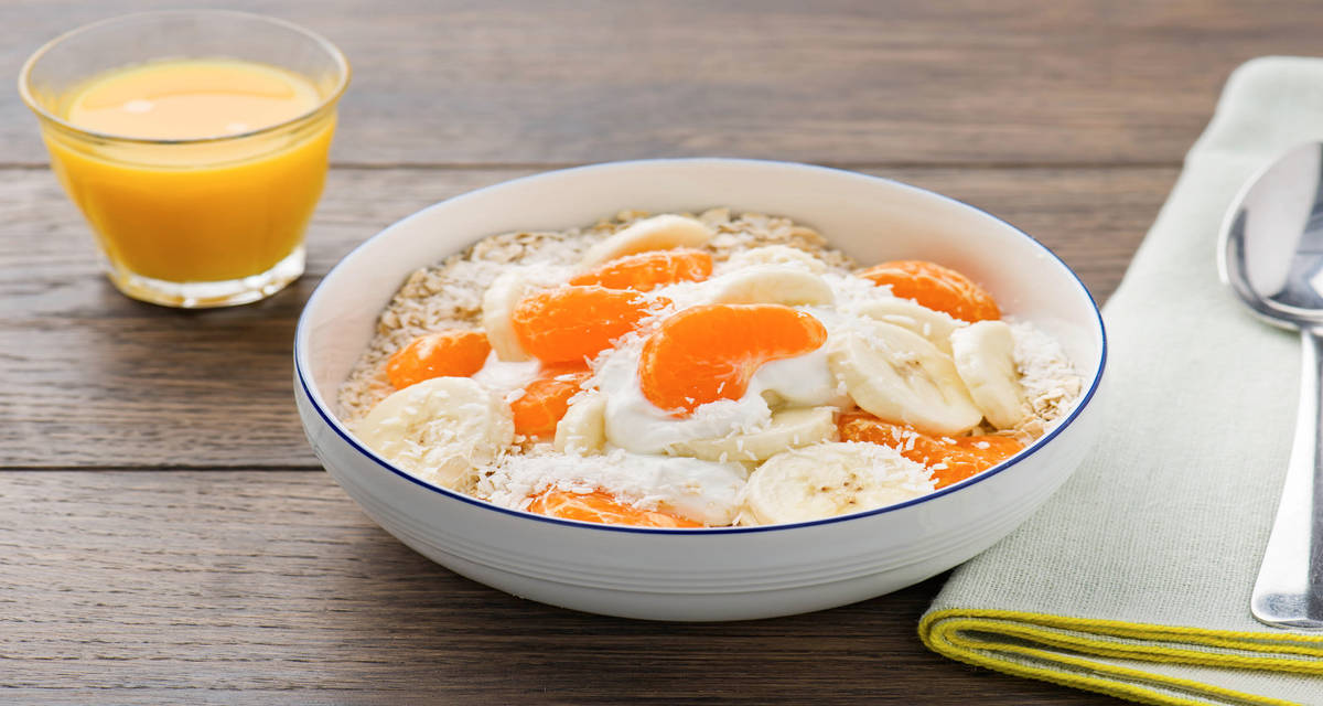 Halfvolle kwark met fruit en muesli Recept | HelloFresh