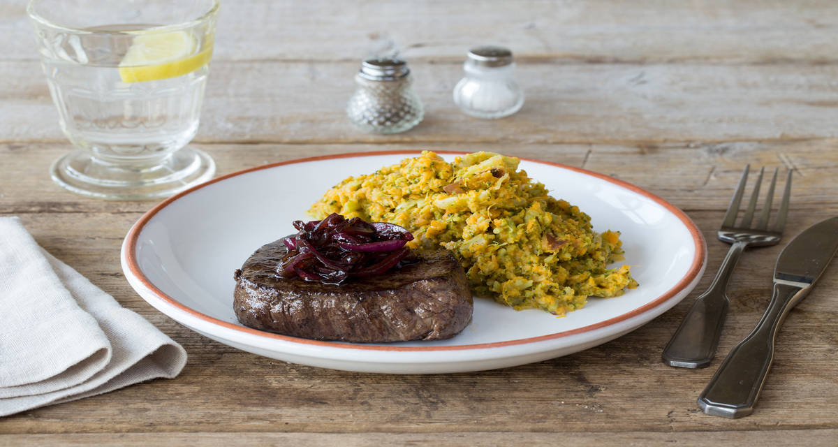 Scotch Fillet with Caramelised Onion Recipe | HelloFresh