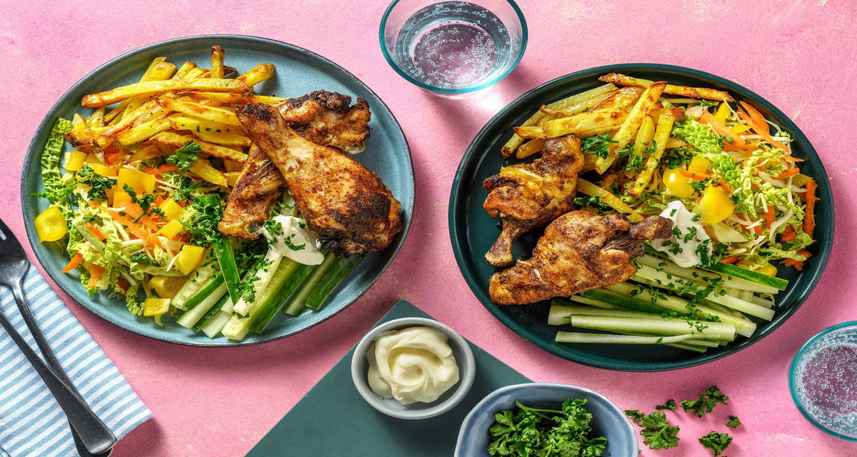 Ovnsbakte kyllinglår med sprø pommes frites og grønn salat Recipe ...