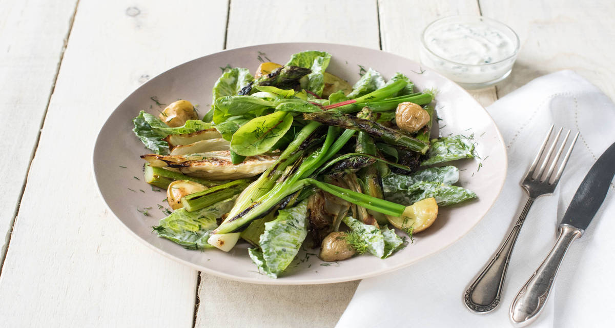 British Summer Salad with Asparagus, Chives and Fennel Recipe | HelloFresh