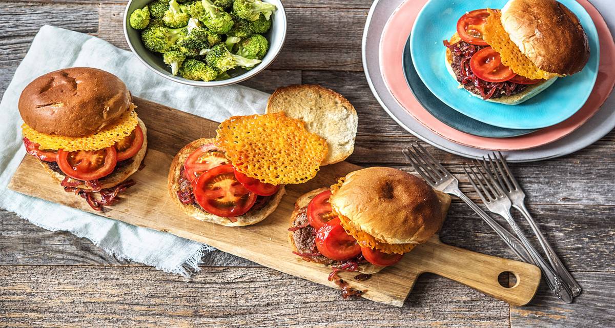 Crispy Frico Cheeseburgers Recipe | HelloFresh