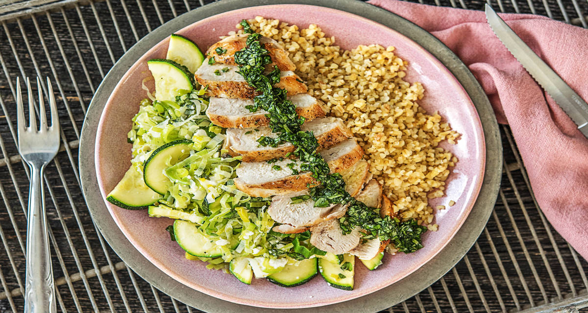 Crispy Chicken with Basil Courgettes Recipe | HelloFresh