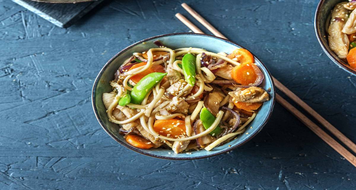 Oosterse groenten met kip en noedels Recept | HelloFresh