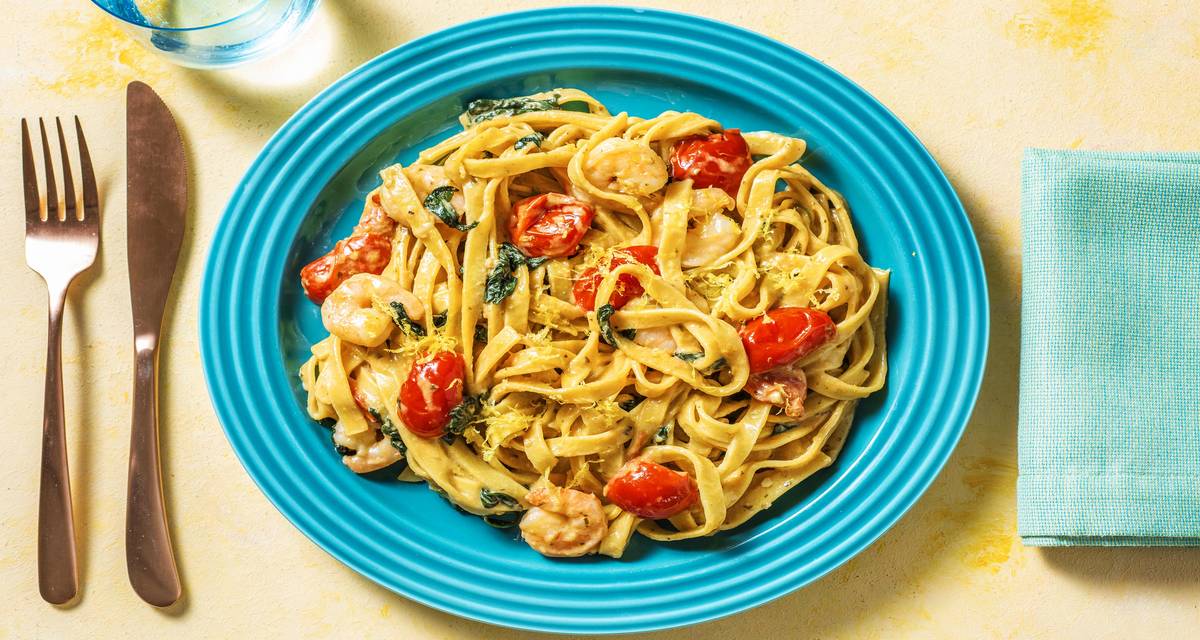 Prawns and Creamy Lemony Pesto Tagliatelle Recipe | HelloFresh