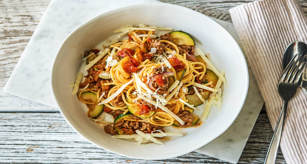Spaghetti with Tomato and Garlic Ragu Recipe | HelloFresh