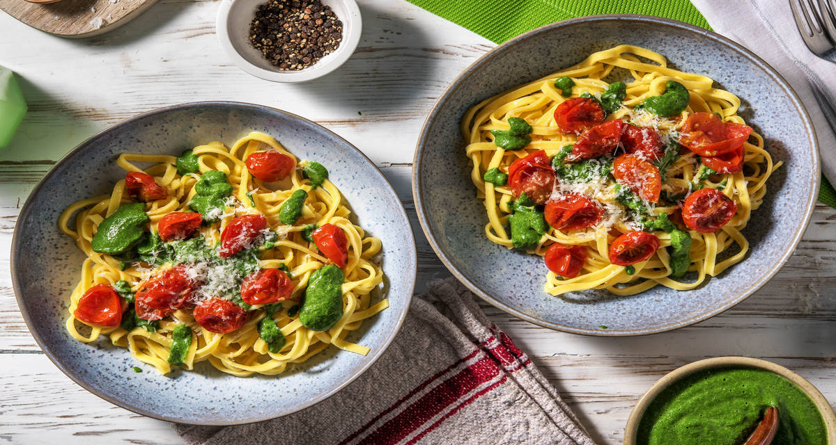 Verse tagliatelle met zelfgemaakte spinaziepesto Recept | HelloFresh