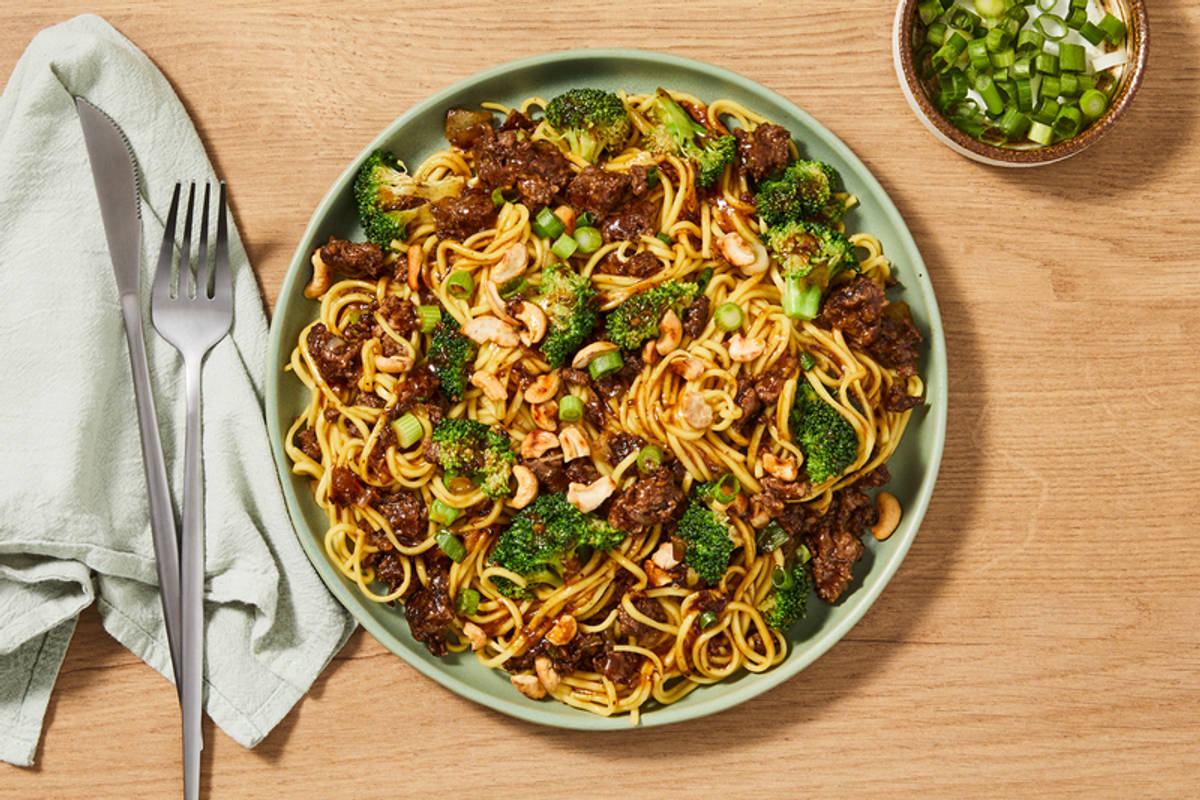 Ground Beef and Broccoli Chow Mein Recipe | HelloFresh
