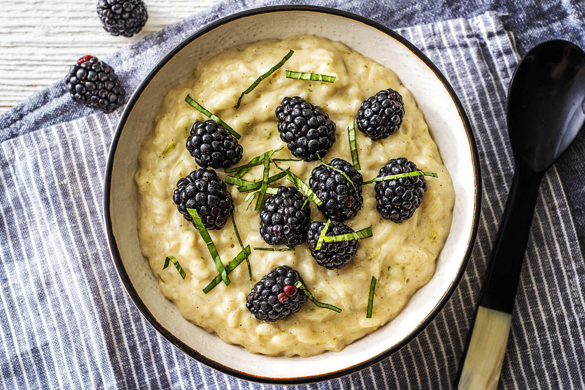 Rijstpudding met bramen en kardemom Recept | HelloFresh