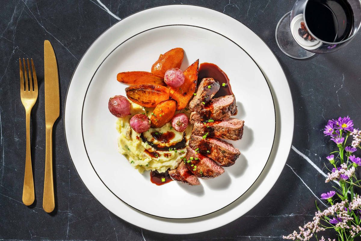 Pepper Crusted Rump Steak and Red Wine Jus Recipe | HelloFresh