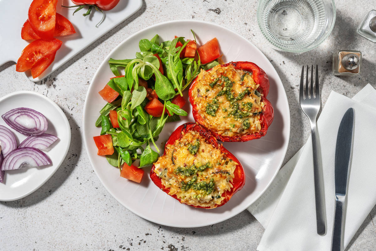 Demi-poivrons farcis d’orzo et fromage italien Recette | HelloFresh