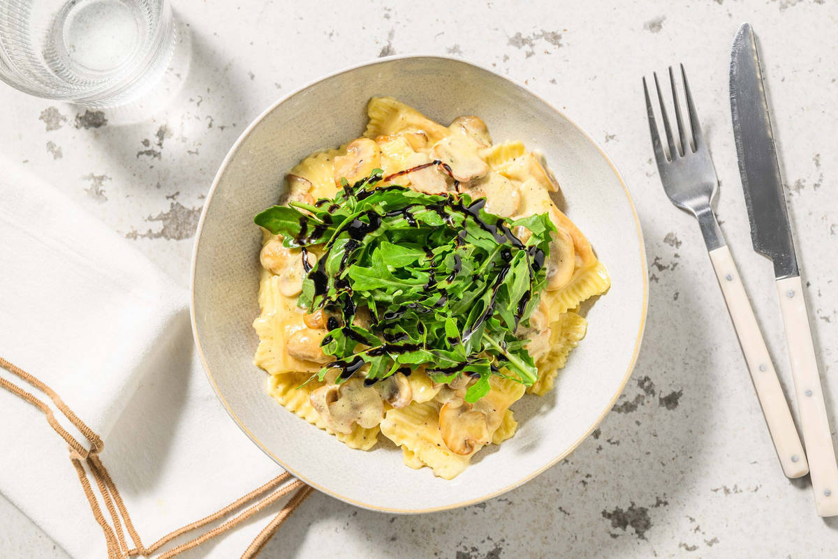 Super Quick Spinach and Ricotta Ravioli Recipe | HelloFresh