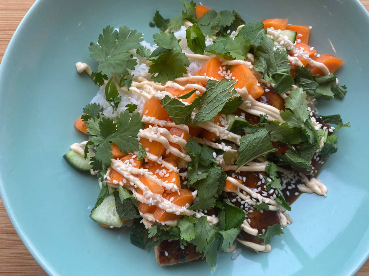 Chicken banh mi bowl | HelloFresh