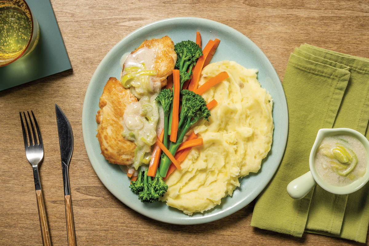 Spiced Chicken & Bechamel Leek Sauce Recipe | HelloFresh
