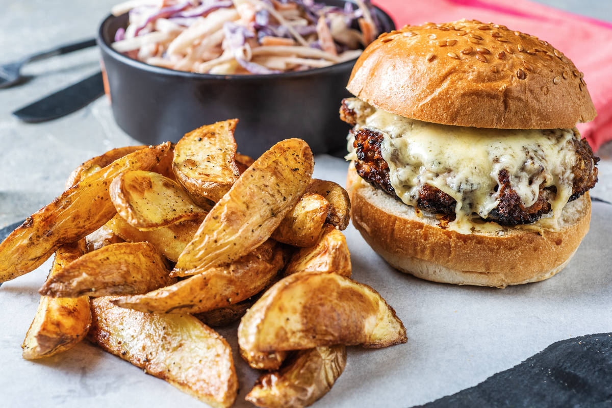 Cheese Burger with Wedges Recipe | HelloFresh