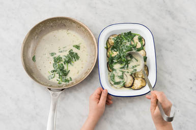 Groentelasagne met zelfgemaakte roomsaus Recept | HelloFresh