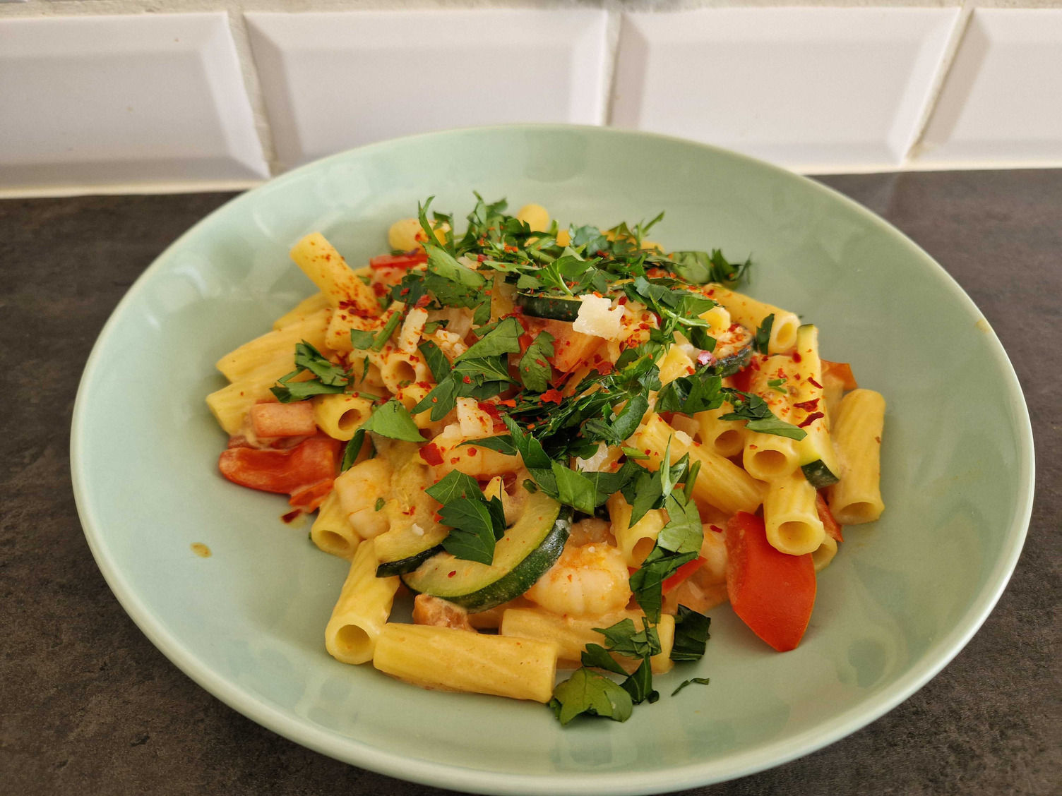 Creamy shrimp rigatoni Recept | HelloFresh