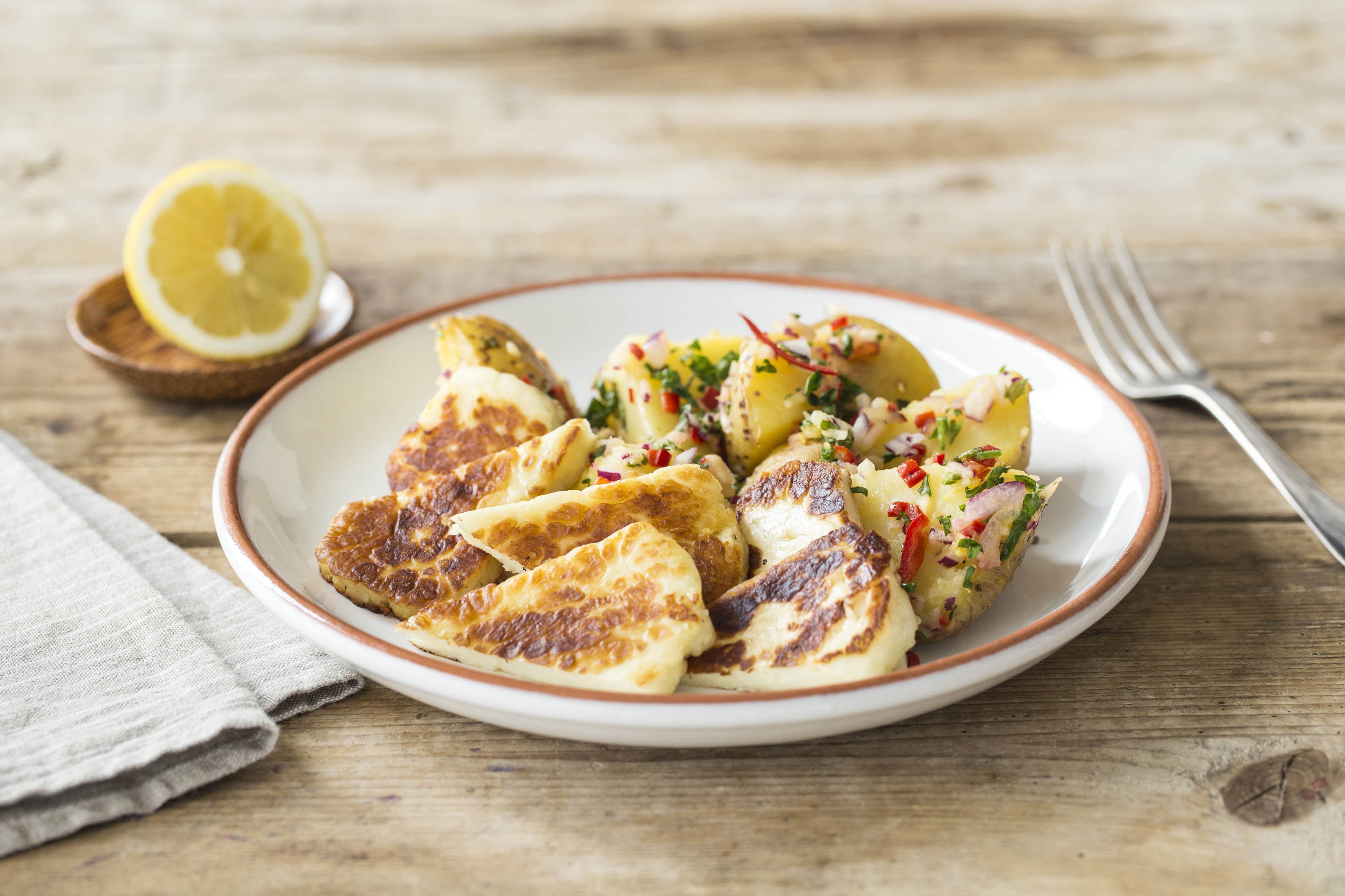 Crispy Haloumi with Spiced Herb Potatoes Recipe | HelloFresh