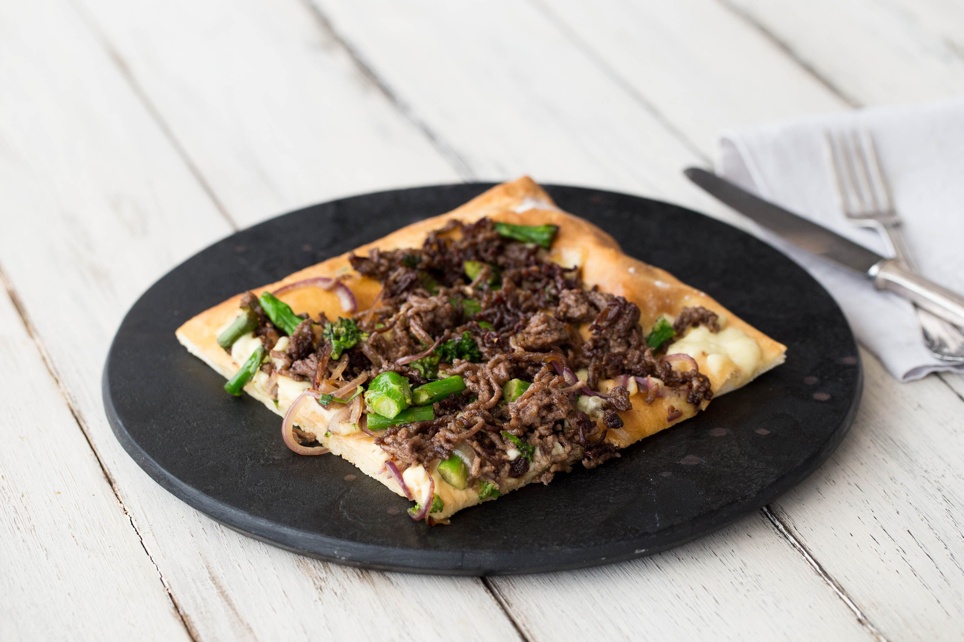 Rosemary Beef Flatbread Recipe | HelloFresh