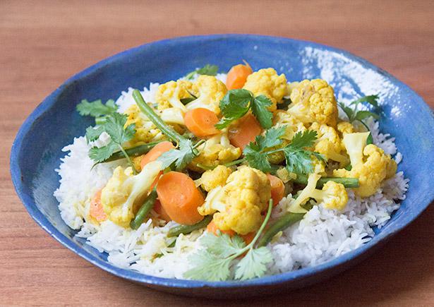 Indonesisches „Sayur Lode“ Curry Rezept | HelloFresh