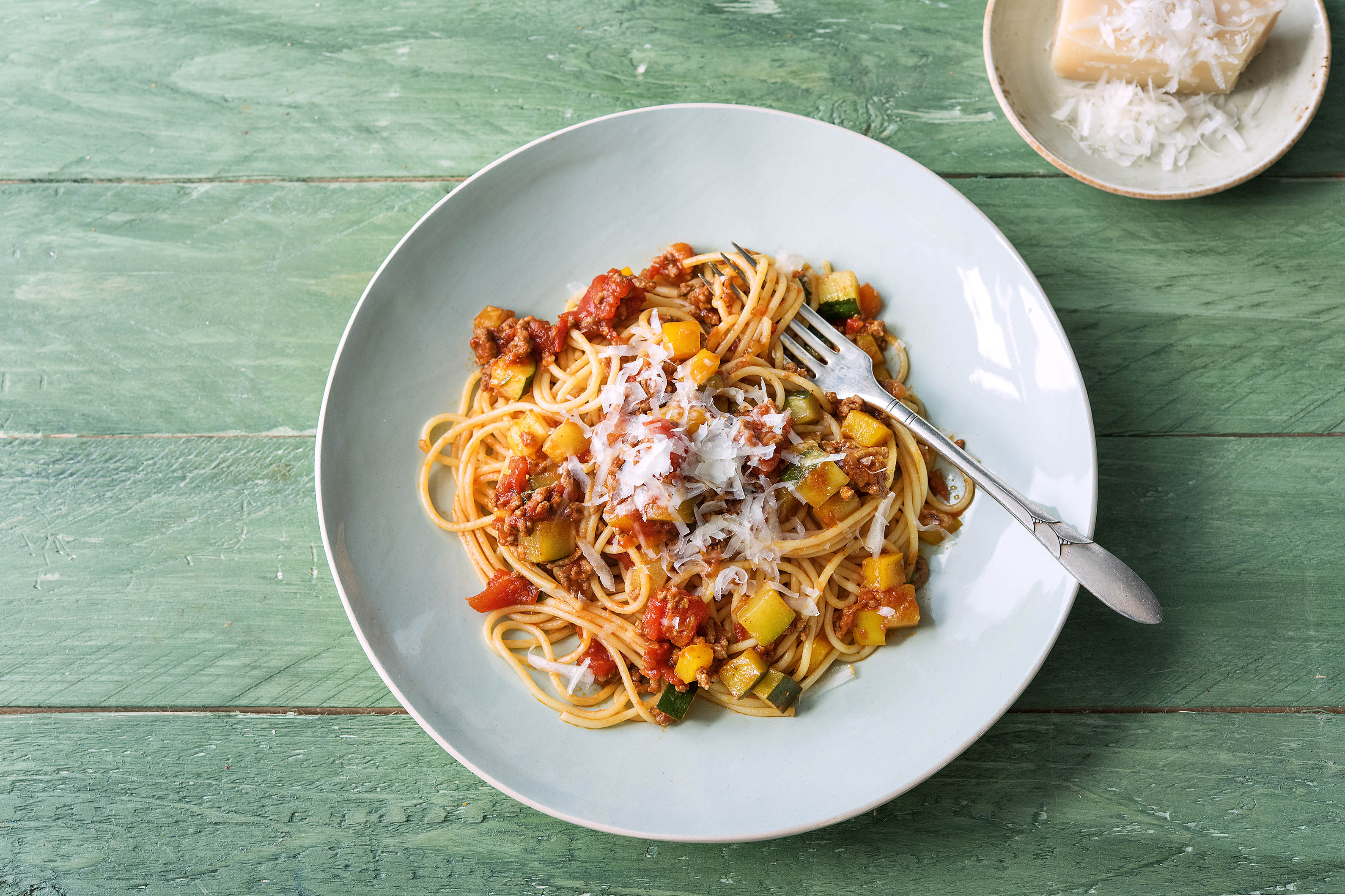 Tomato Garlic Ragu with Spaghetti Recipe | HelloFresh