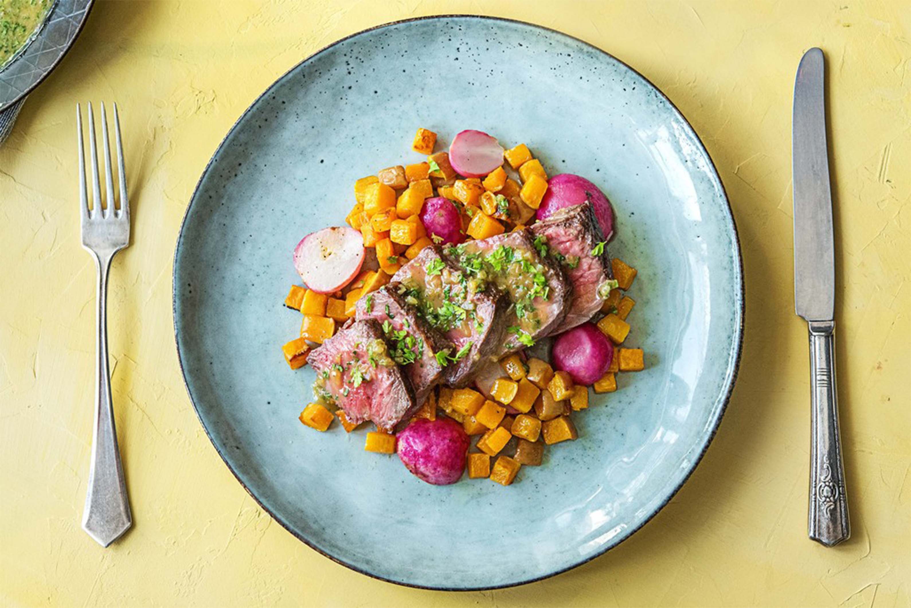 Sirloin Steak with Tarragon Sauce Recipe | HelloFresh