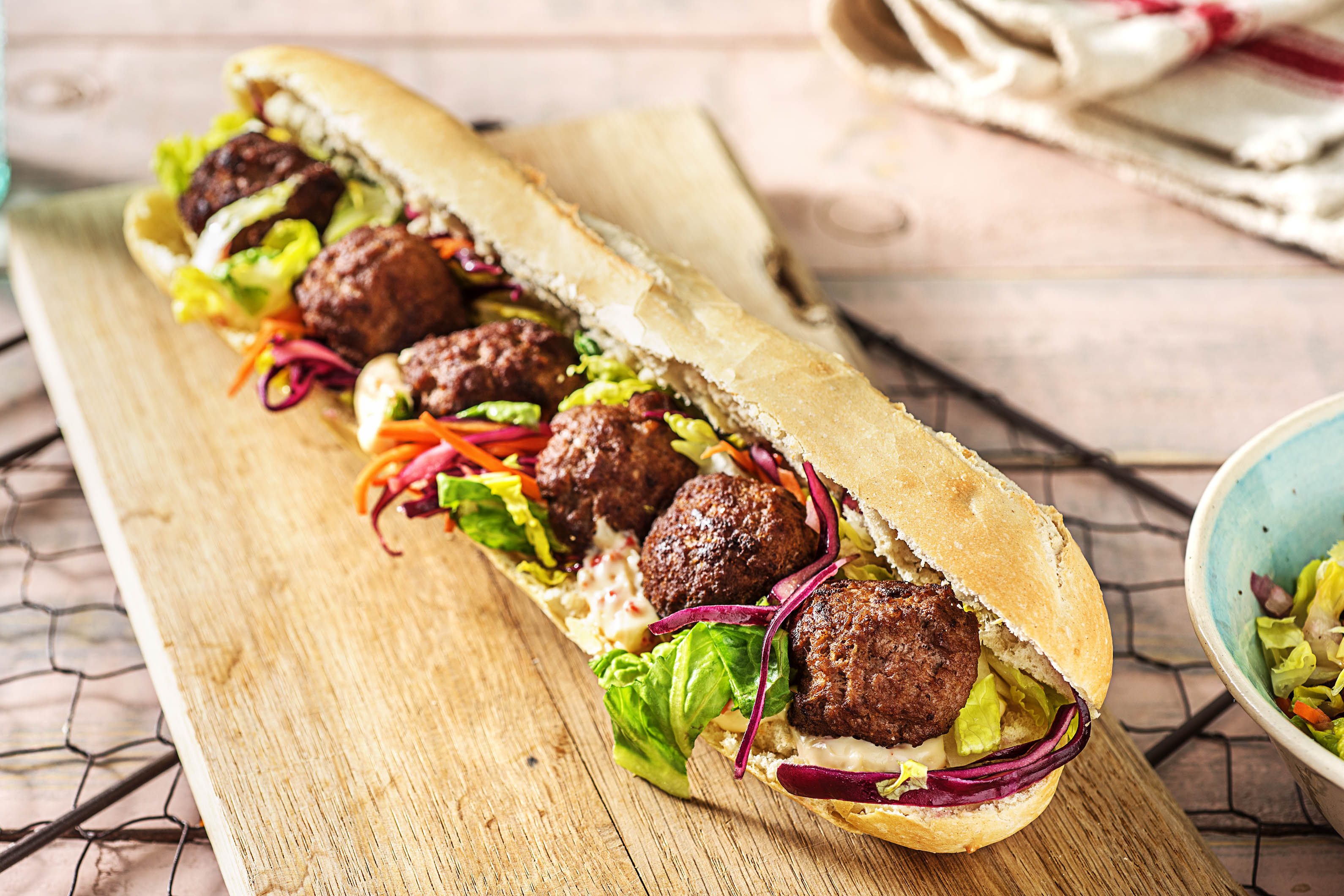 Bánh mì aux boulettes de viande Recette | HelloFresh