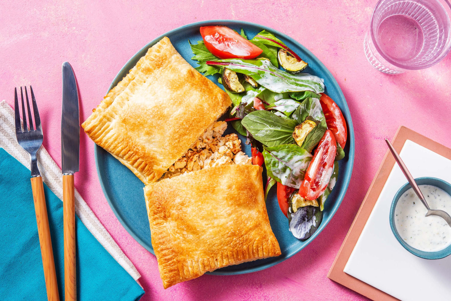 Feta Pocket! Teigtasche mit gebackener Zucchini Rezept | HelloFresh