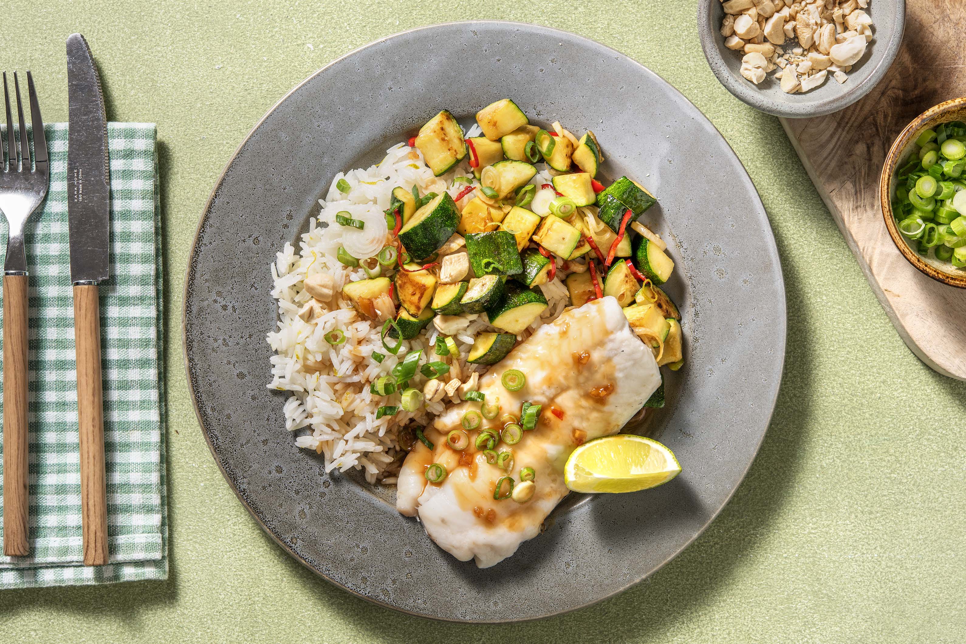Gedämpfter Seehecht in Teriyakisoße Rezept | HelloFresh