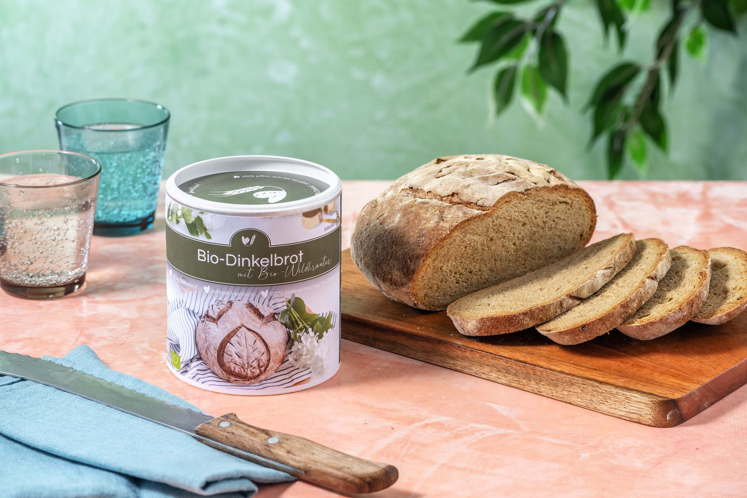 Dinkelbrot mit Bio-Wildkräutern Bio-Backmischung Rezept | HelloFresh