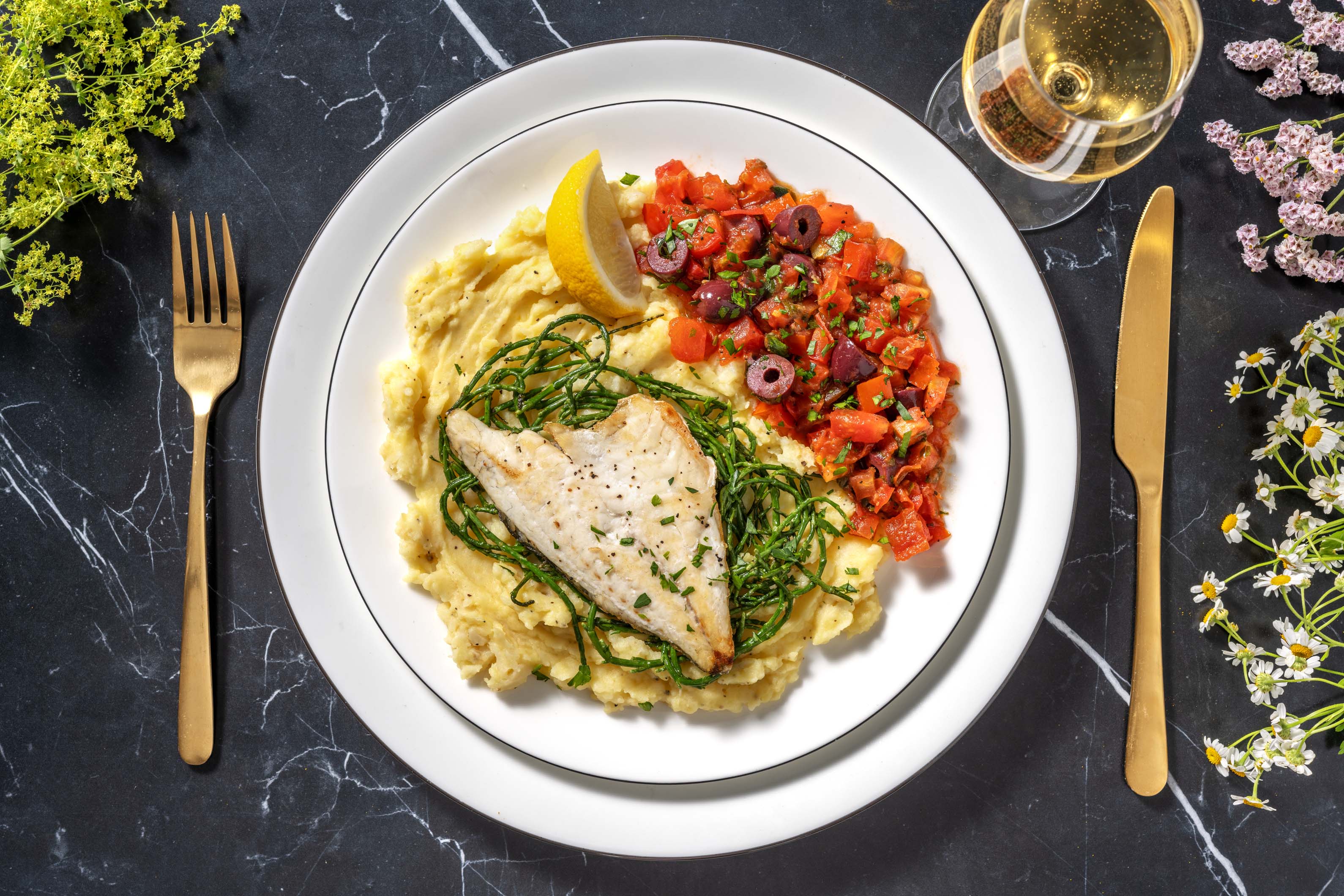 Dorade met Leccino olijven en zeekraal Recept | HelloFresh