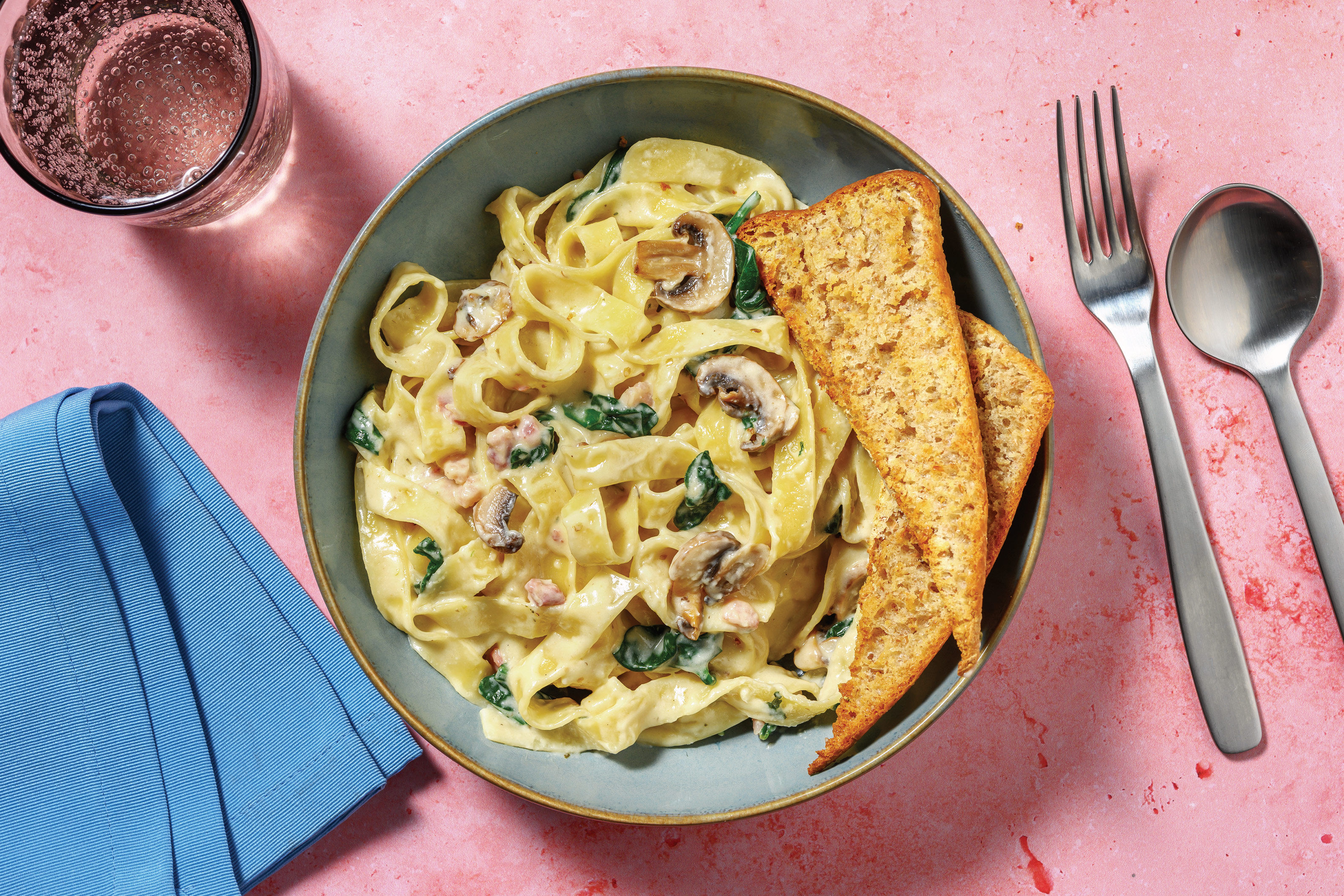 Chicken, Bacon & Mushroom Boscaiola Recipe | HelloFresh