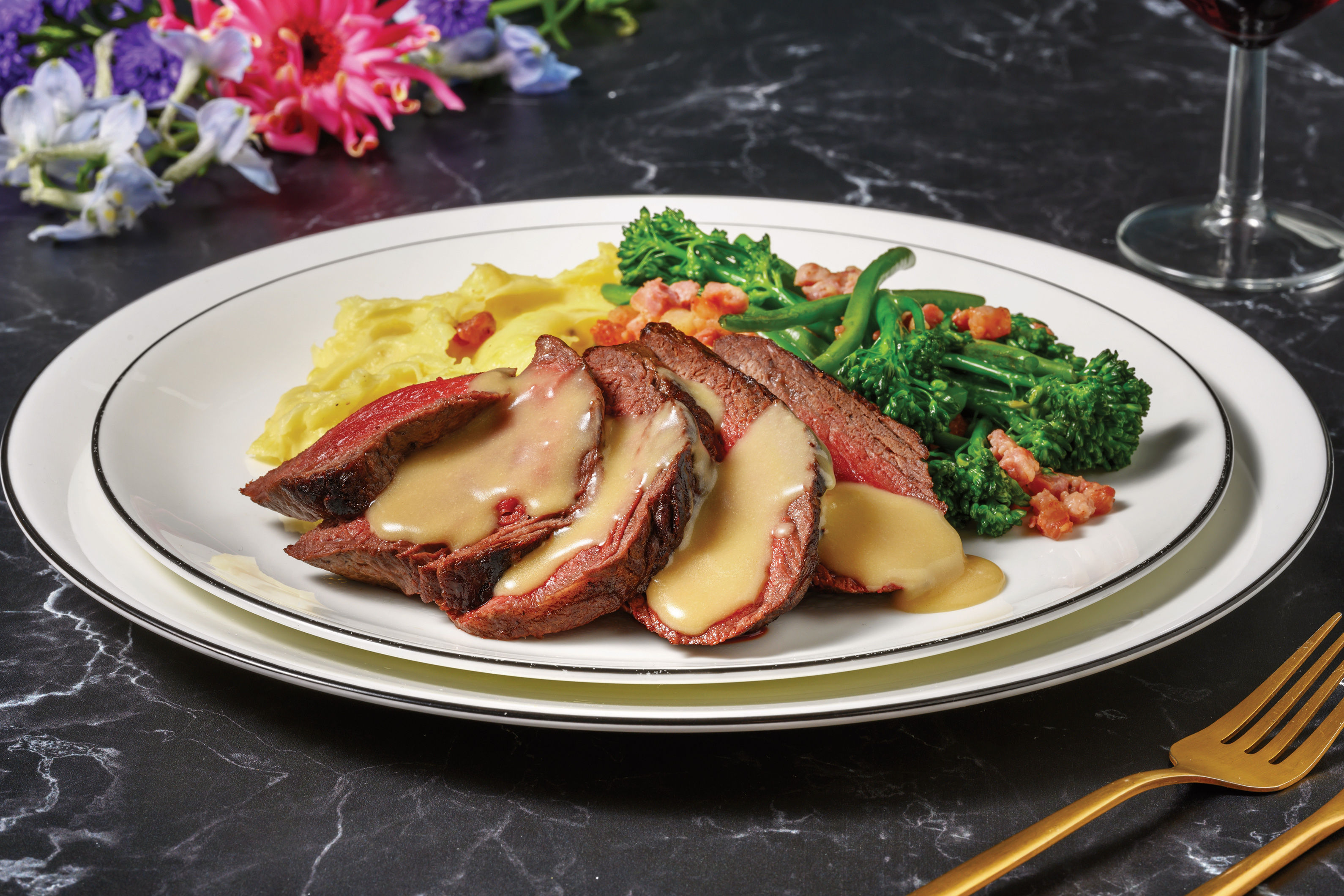 Roast Beef Eye Fillet & Mustard Gravy Recipe | HelloFresh