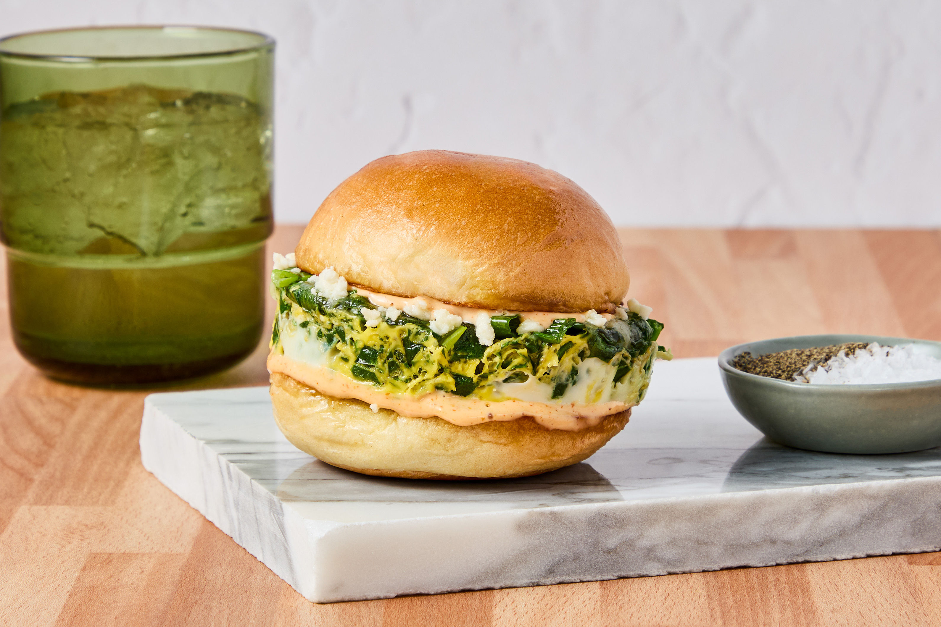 Spinach, Feta & Cheddar Egg Sandos Recipe | HelloFresh