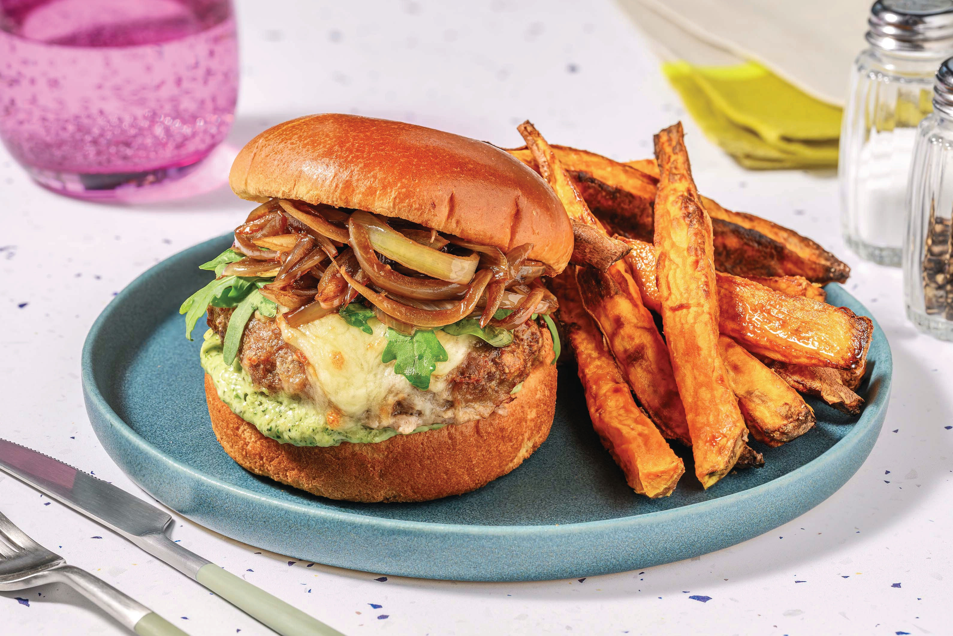 Cheesy Beef & Creamy Pesto Burger Recipe | HelloFresh