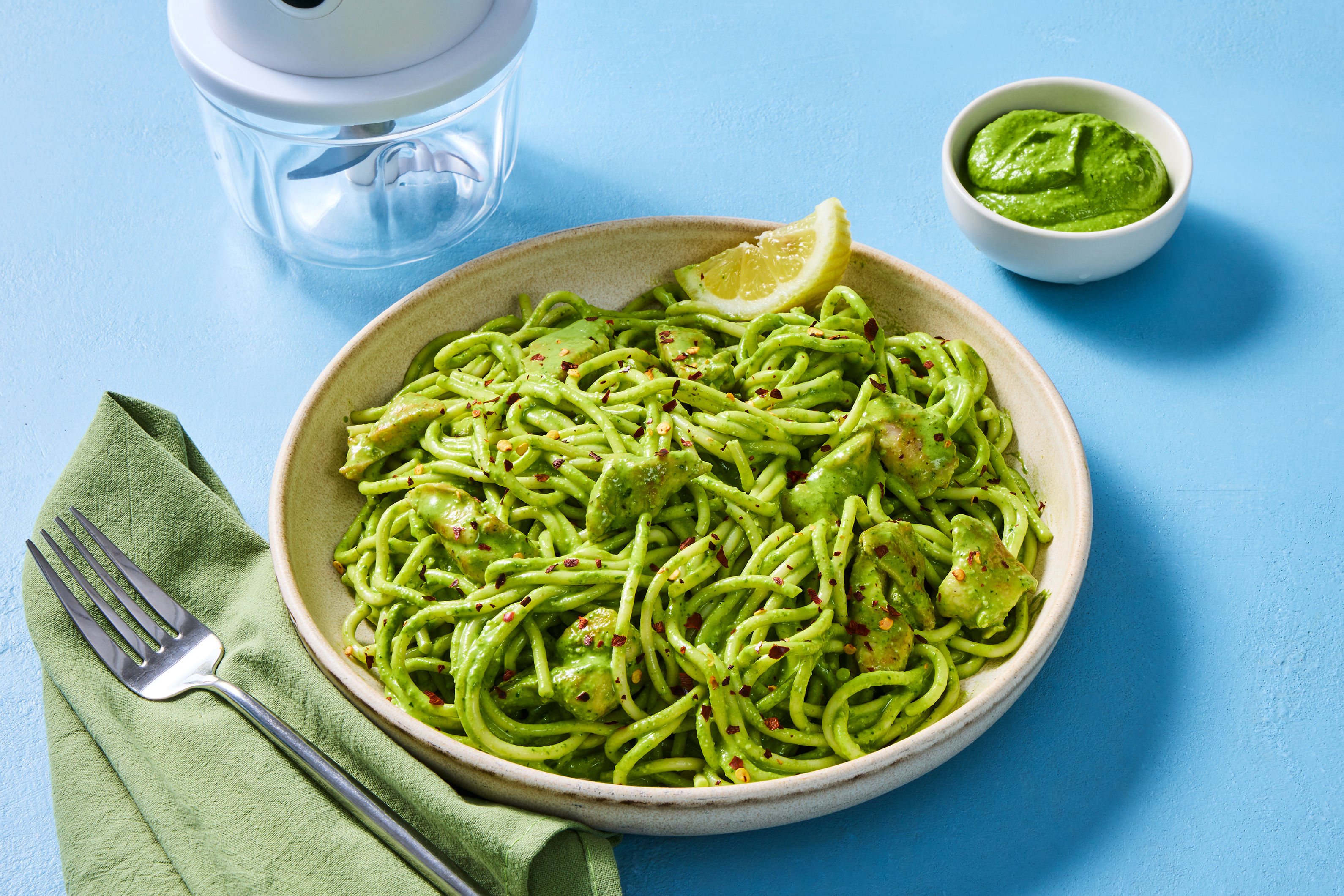 Spinach Pesto Spaghetti with Chicken Recipe | HelloFresh