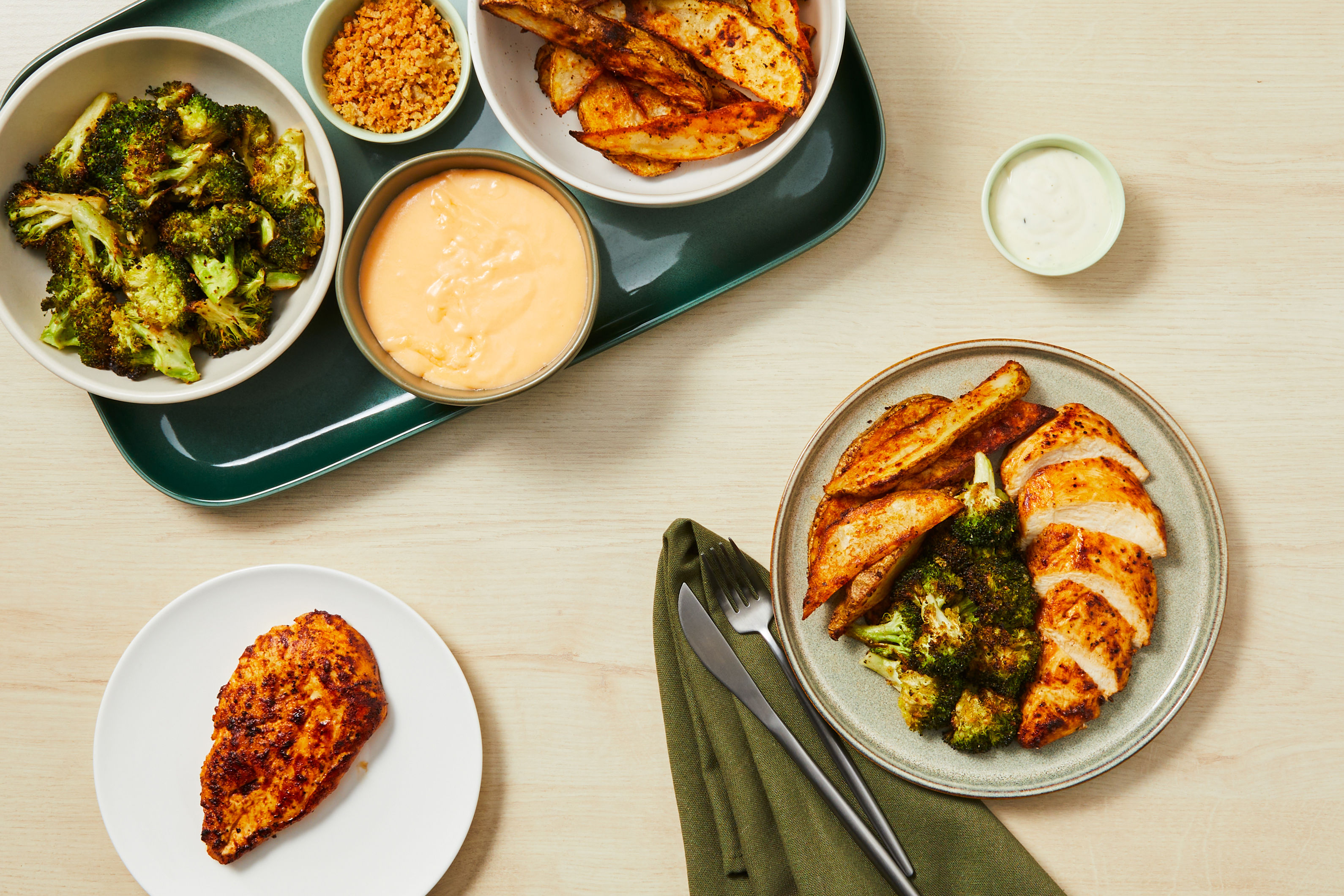Cheddar-Ful Chicken & Ranch Bar Recipe | HelloFresh