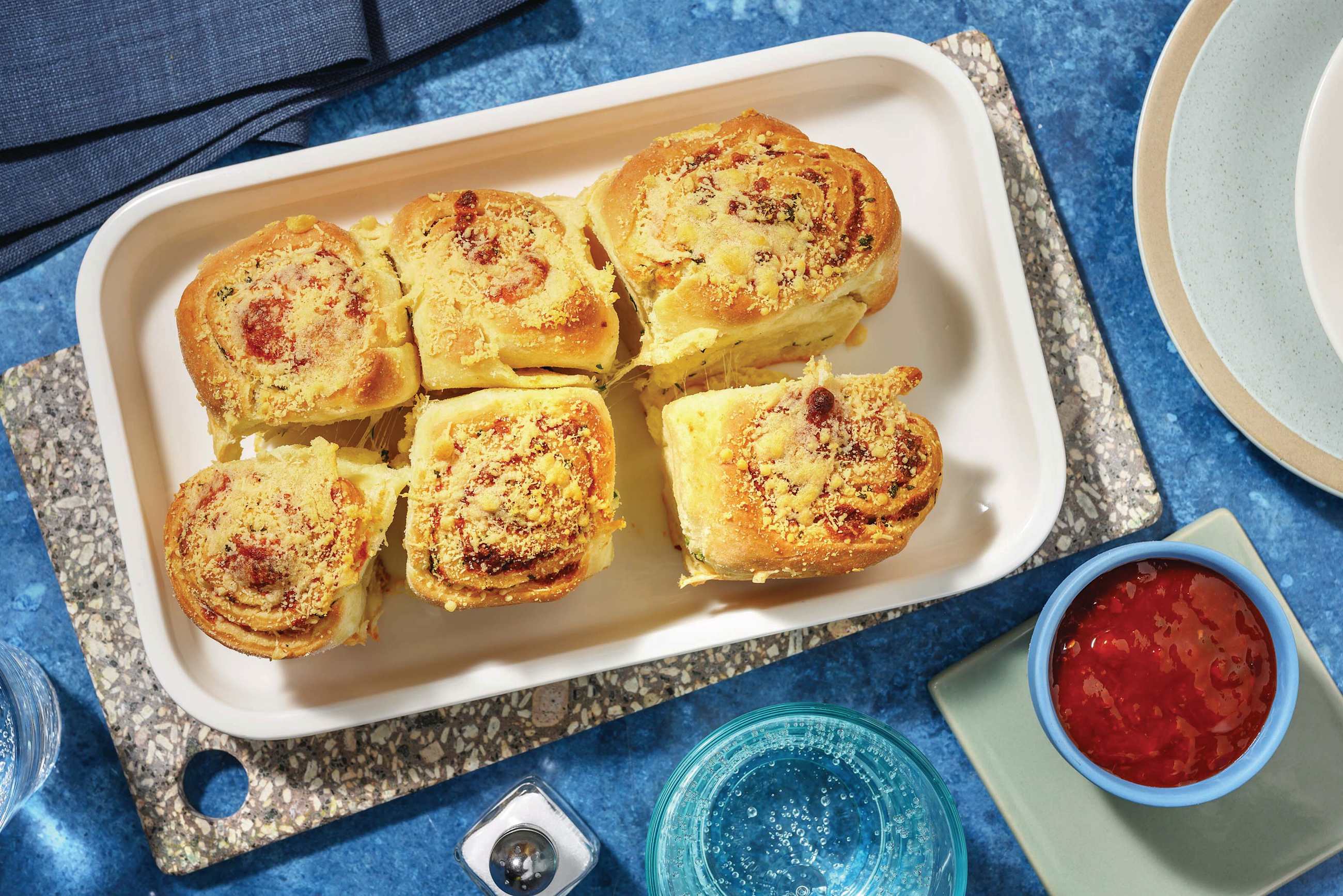 Cheesy Garlic Pull-Apart Scrolls Recipe | HelloFresh