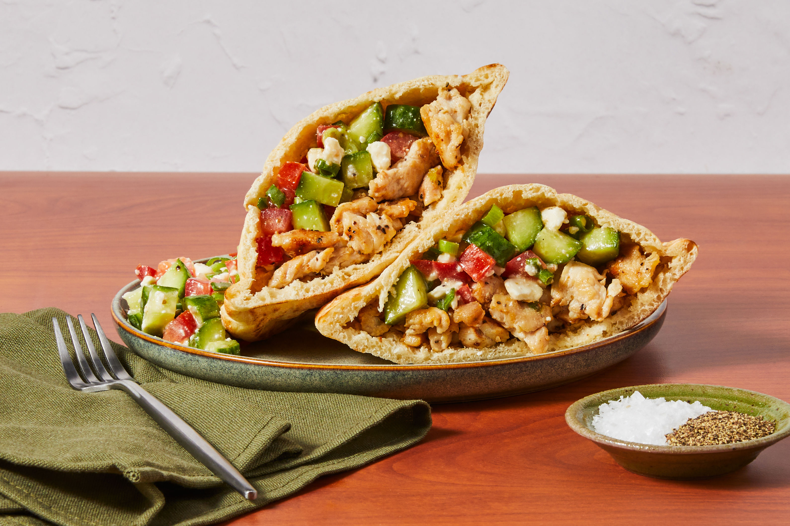 Chicken & Greek Salad Pita Pockets Recipe | HelloFresh