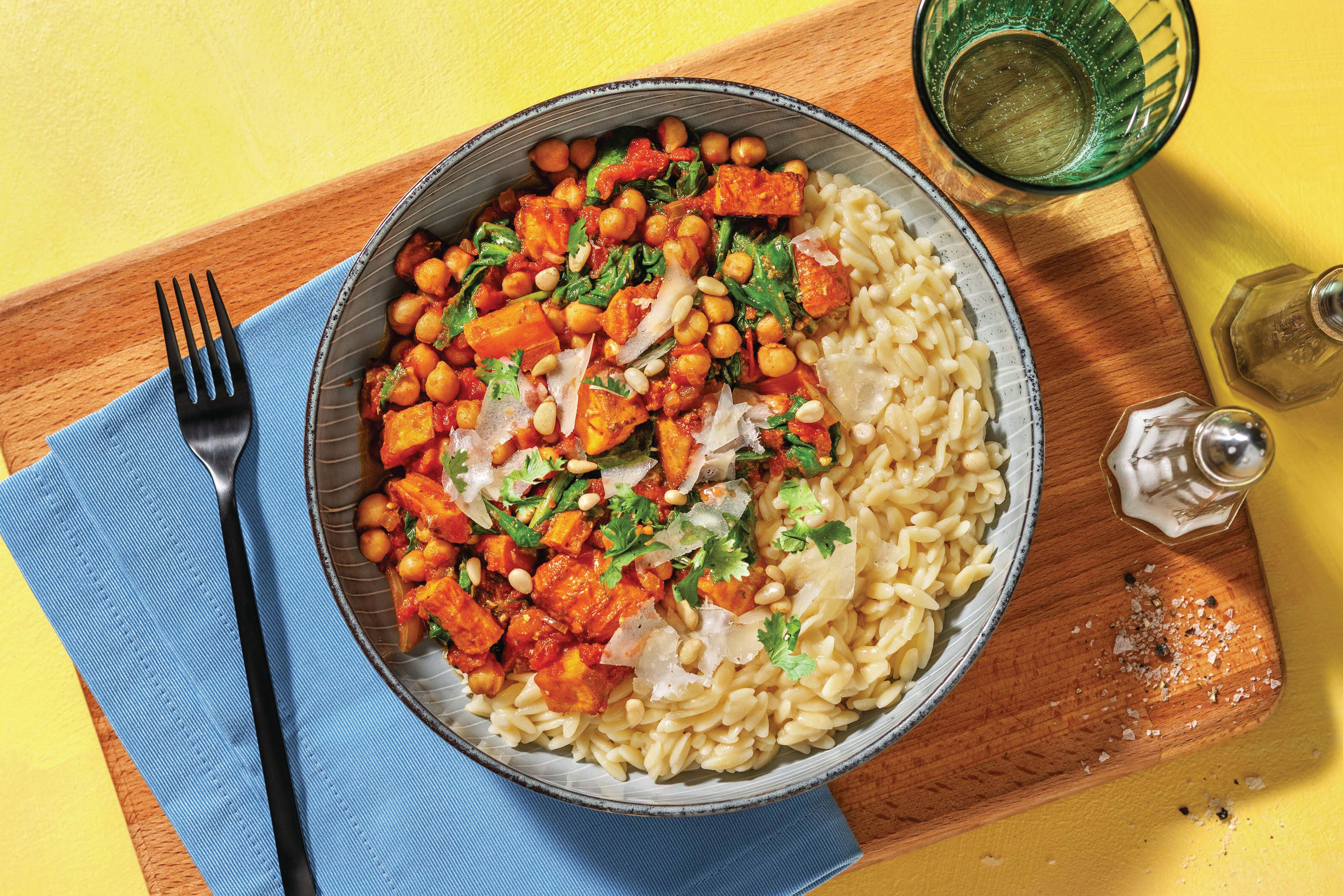 Pesto Chicken Chickpea & Veggie Risoni Bowl Recipe | HelloFresh