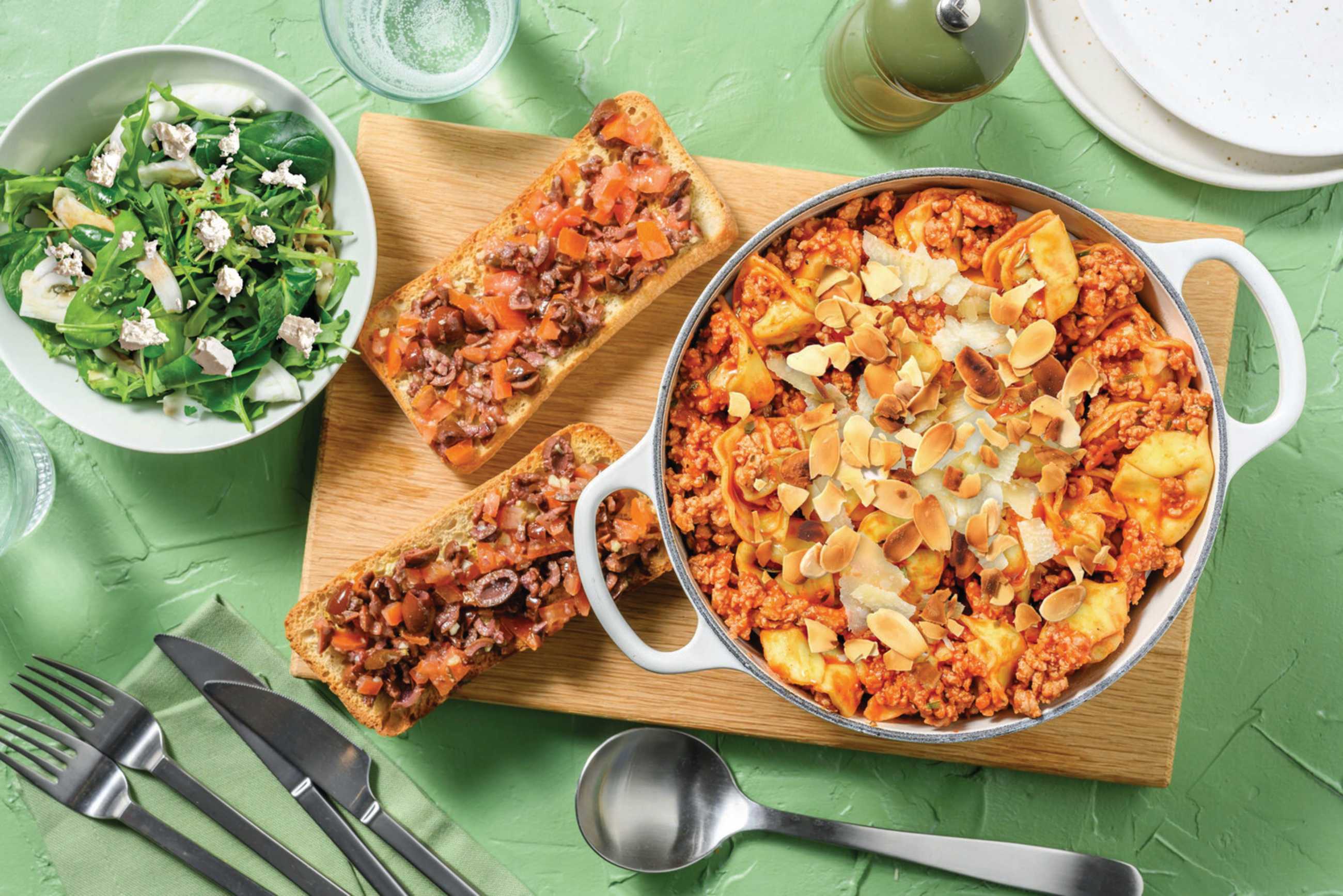 Pomodoro-Style Pork & Spinach Tortellini Recipe | HelloFresh