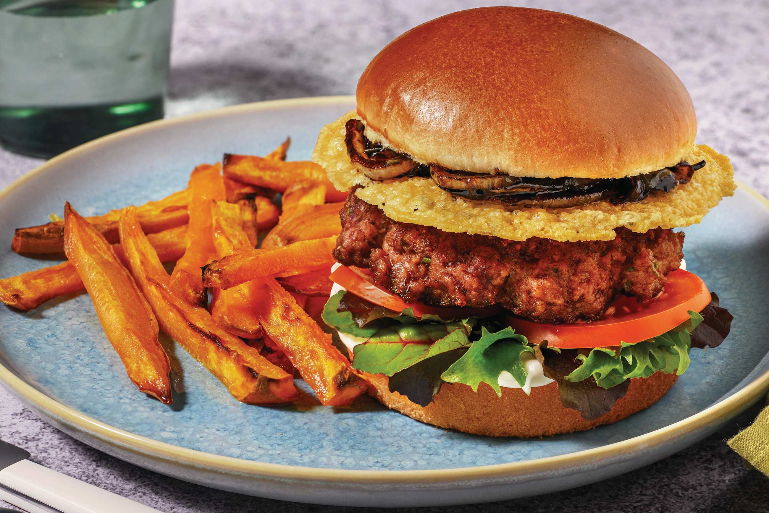 Cheesy Beef Burger & Truffle Mayo Recipe | HelloFresh