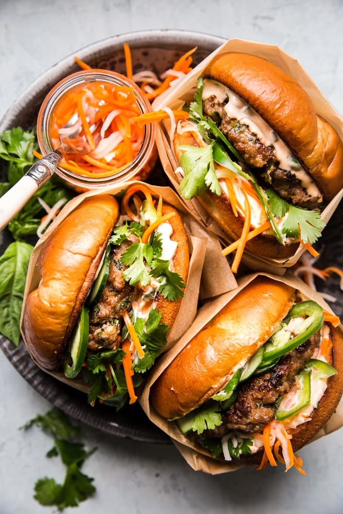Vietnamese-Inspired Lemongrass Chicken Burger Recipe | HelloFresh
