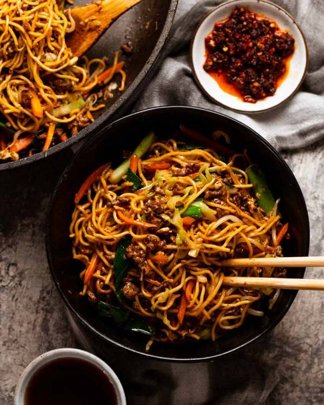 Speedy Ground Beef Chow Mein Recette | HelloFresh
