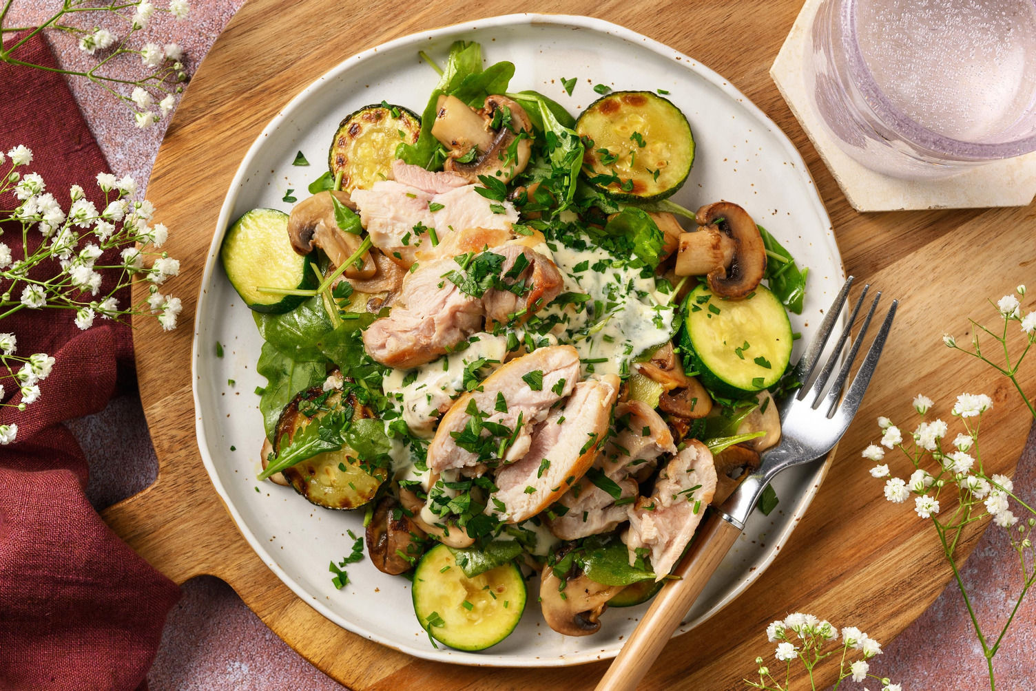 Kippendijfilet met romige kaassaus Recept | HelloFresh