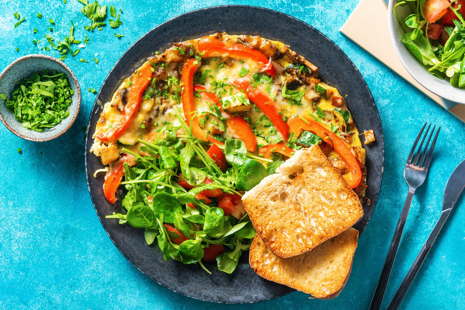 Omelette paysanne et salade verte Recette | HelloFresh
