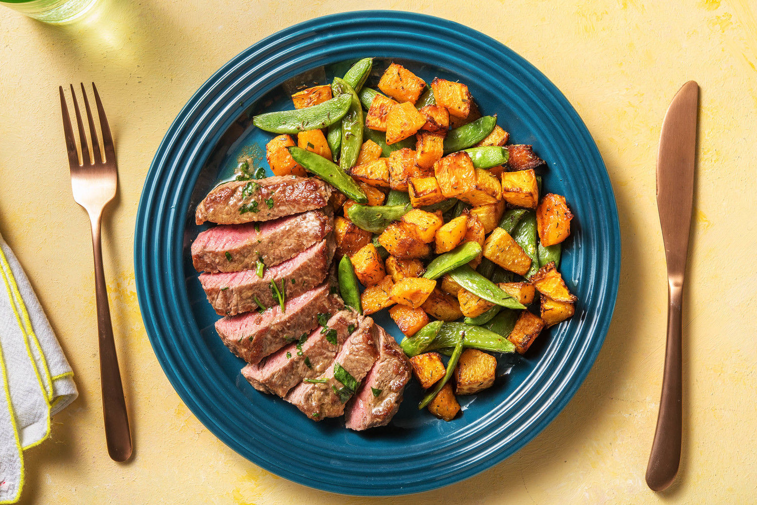 Pan-seared Steak and Garlic Butter Recette | HelloFresh