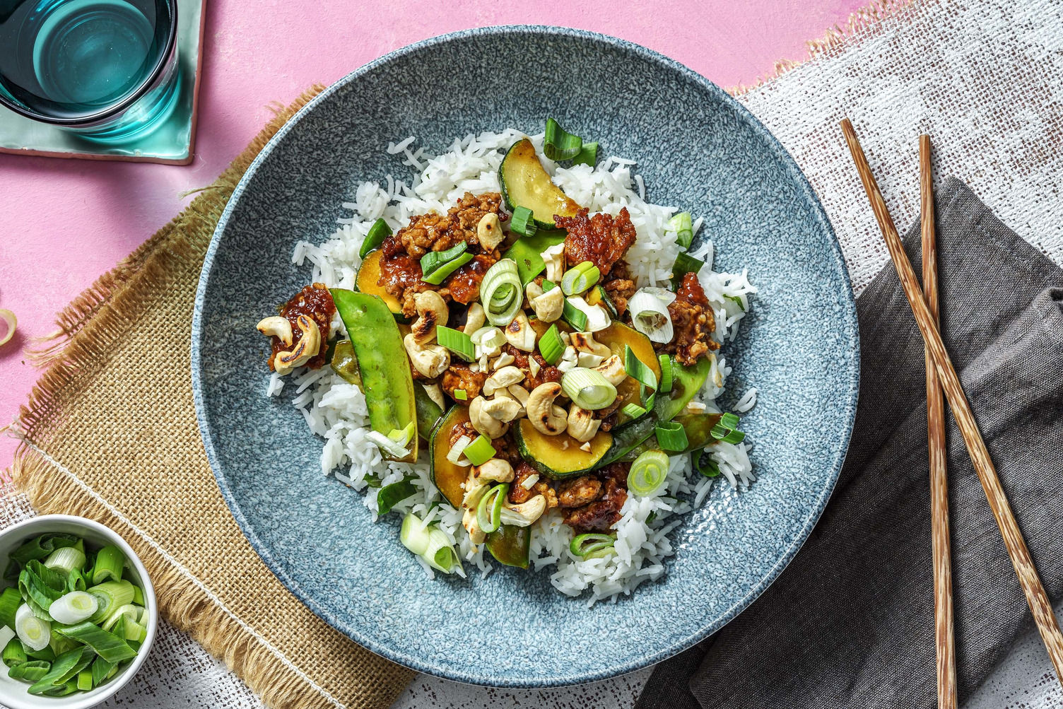 Sauté de porc et de noix de cajou à la chinoise Recette | HelloFresh
