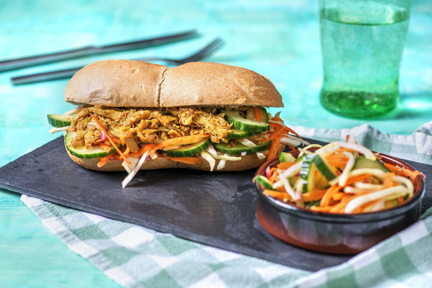 Petit pain au curry de poulet épicé Recette | HelloFresh